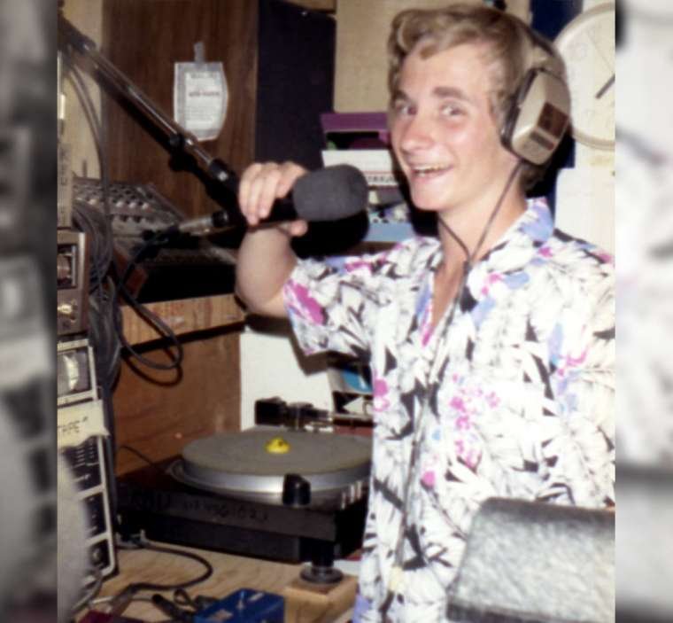 XXX80s-Totally Awesome 80s Radio – XXXtreme 80s Fun!